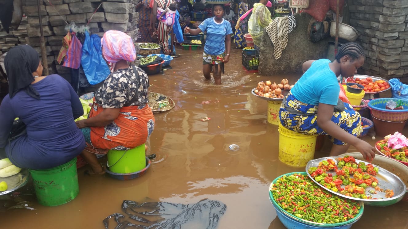 Conakry: le grand marché de Matoto dans l'eau (constat) - Guinée Nondi