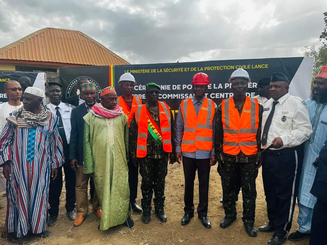 Sécurité/Pita: Le ministre Bachir pose la première pierre d'un ...
